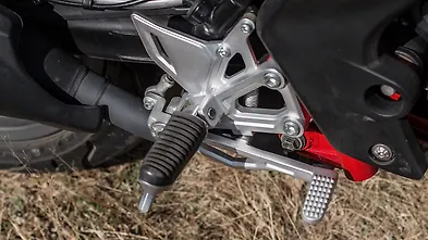 Benelli TNT 25 Price, Images & Used TNT 25 Bikes - BikeWale