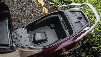 TVS Jupiter Price, Images, Colours, Mileage & Reviews | BikeWale