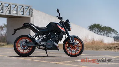 KTM 200 Duke Price, Images, Colours, Mileage & Reviews | BikeWale