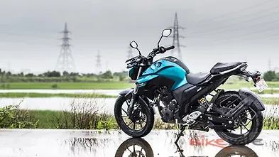 Yamaha FZ25 Price, Images, Colours, Mileage & Reviews | BikeWale