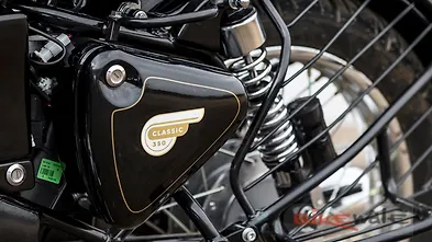 Royal Enfield Classic 350 Price (Check Best Offers), Images, Colours ...