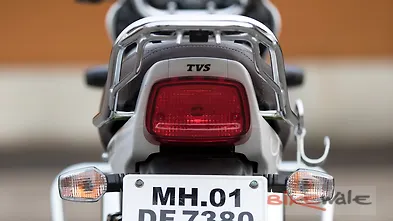 TVS Radeon Price, Images, Colours, Mileage & Reviews | BikeWale