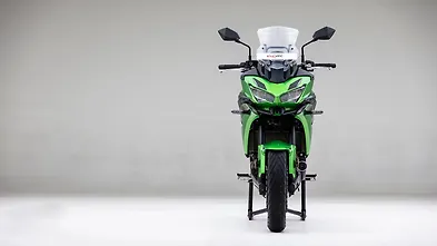 Kawasaki Versys 650 Price - Mileage, Images, Colours | BikeWale