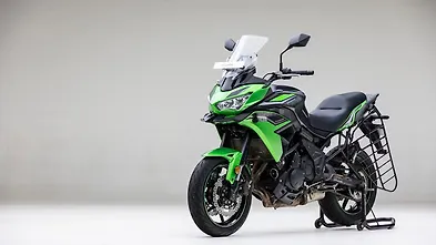 Kawasaki Versys 650 Price - Mileage, Images, Colours | BikeWale