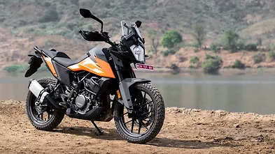 KTM 250 Adventure Price - Mileage, Images, Colours | BikeWale