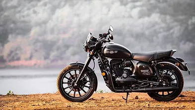 Jawa 42 Price (BS6!), Mileage, Images, Colours, Specs - BikeWale