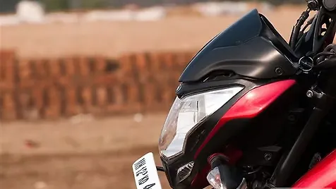 Bajaj Pulsar NS200 Headlamp Image - BikeWale