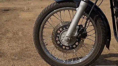 Royal Enfield Thunderbird 350 Brakes Image - BikeWale