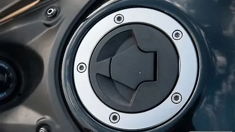 Kawasaki Z800 Wheels-Tyres Image – BikeWale