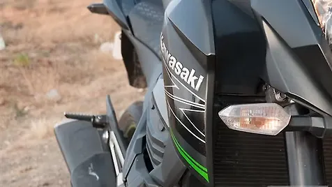 Kawasaki Z800 Wheels-Tyres Image – BikeWale