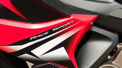 Bajaj Pulsar RS 200 Exterior Image - BikeWale