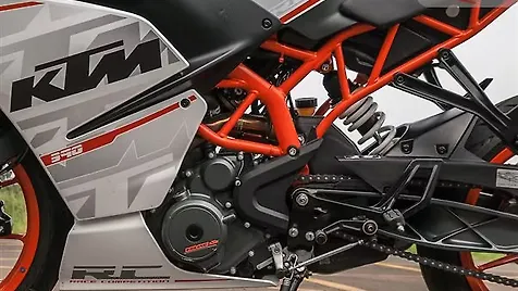 KTM RC390 [2014-2016] Side Image - BikeWale