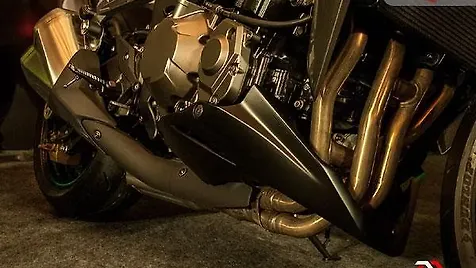 Kawasaki Z1000 Engine Image - BikeWale