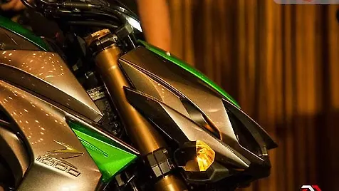Kawasaki Z1000 Headlamp Image - BikeWale
