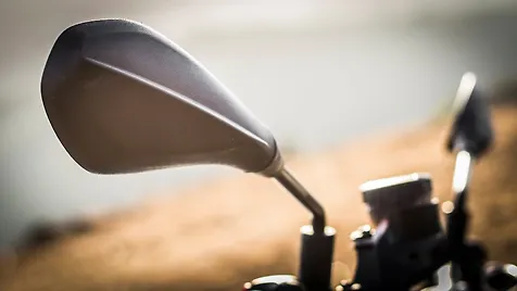 Aprilia Tuono V4 1100 [2018-2019] Mirror Image - BikeWale