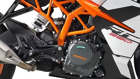 KTM RC 390 [2020] Engine Image - BikeWale