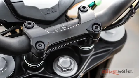 KTM 250 Duke [2021] Handlebar Image - BikeWale