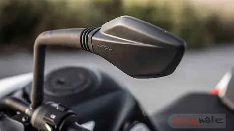 KTM 250 Duke [2021] Mirror Image - BikeWale