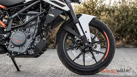 KTM 250 Duke [2021] Wheels-Tyres Image - BikeWale