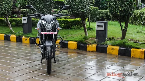 Bajaj Pulsar NS160 Front Image - BikeWale