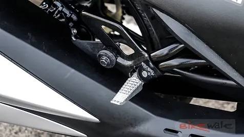 Suzuki Intruder 150 Rear FootPeg Image - BikeWale