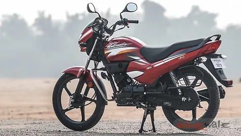 Hero Super Splendor 2018 Action Image - BikeWale