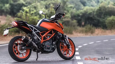 KTM 390 Duke [2021] Rear Three-Quarter Image - BikeWale