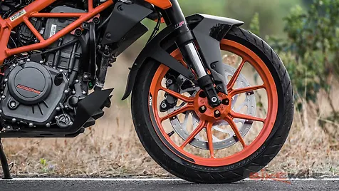 KTM 390 Duke [2021] Wheels-Tyres Image - BikeWale