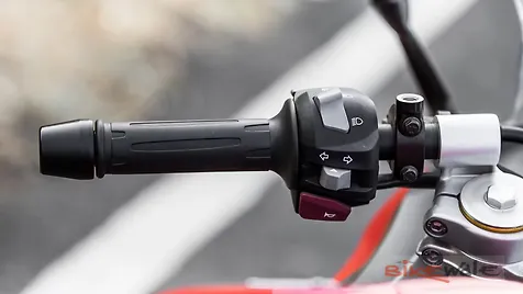 TVS Apache RR310 Action Image - BikeWale