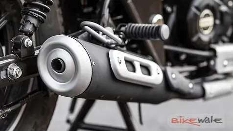 Bajaj Avenger Street 180 Action Image - BikeWale