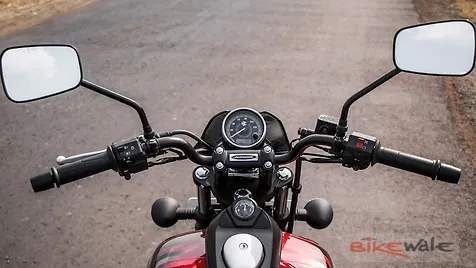 Bajaj Avenger Street 180 Action Image - BikeWale