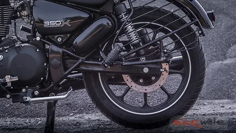Royal Enfield Thunderbird 350X Action Image - BikeWale