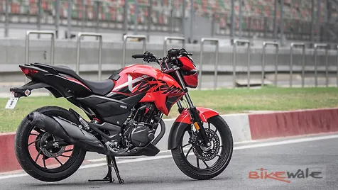 Hero Xtreme 200R Rear Three-Quarter Image - BikeWale