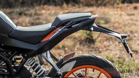 KTM 125 Duke [2021] Rear Image - BikeWale