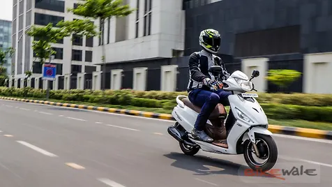 Hero Maestro Edge 125 Exterior Image - BikeWale