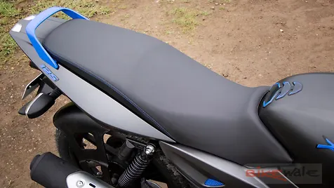 Bajaj Pulsar 125 Rear Three-Quarter Image - BikeWale