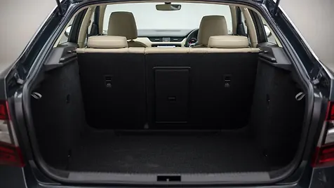 Skoda Octavia Images, Interior & Exterior Photo Gallery - CarWale