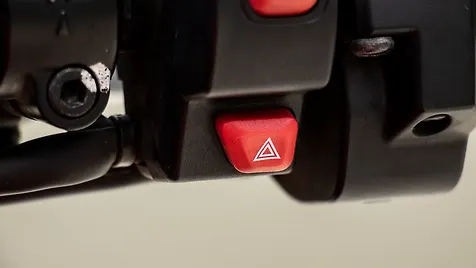 Triumph Tiger Sport 660 Hazard Warning Lights Switch Image - BikeWale