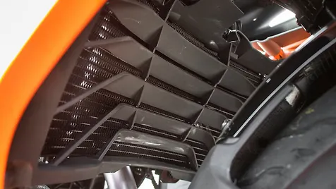 KTM RC 200 Radiator Image - BikeWale