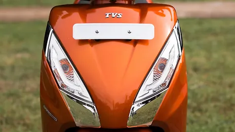 TVS Jupiter 125 Front Panel Badging/Logo Image - BikeWale