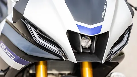 Yamaha R15 V4 Daytime Running Lamp Image - BikeWale