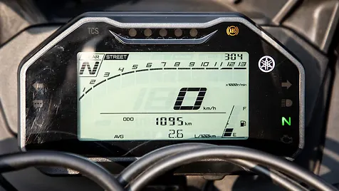 Yamaha R15 V4 Fuel Gauge Image - BikeWale