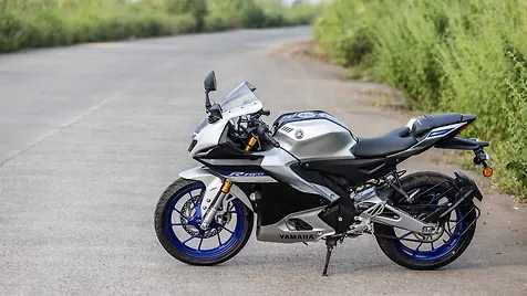 Yamaha R15 V4 Left Side View Image - BikeWale