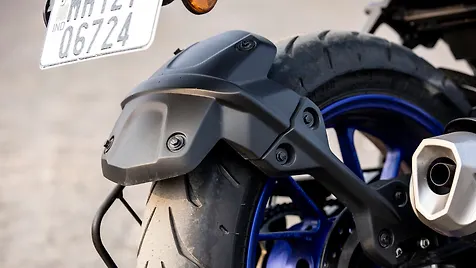 Yamaha R15 V4 Rear Wheel Floting Hugger Image - BikeWale