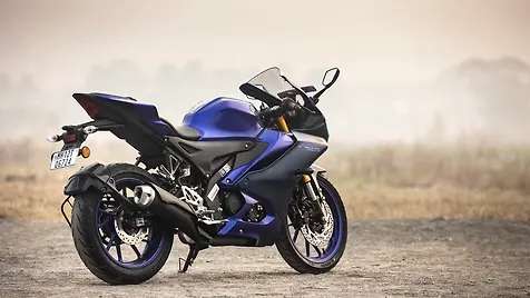 Yamaha R15 V4 Right Rear Three Quarter Image - BikeWale