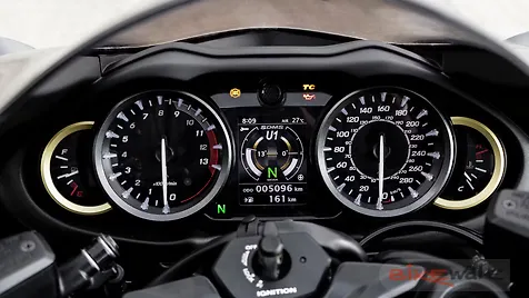 Suzuki Hayabusa TFT / Instrument Cluster Image - BikeWale