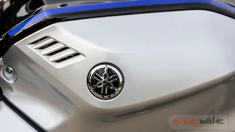 Yamaha R15 V4 Fuel Tank Image - BikeWale