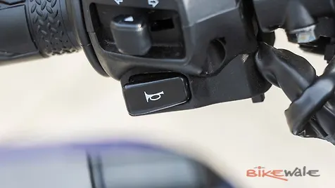 Yamaha R15 V4 Left Side Multifunction Switchgear Image - BikeWale