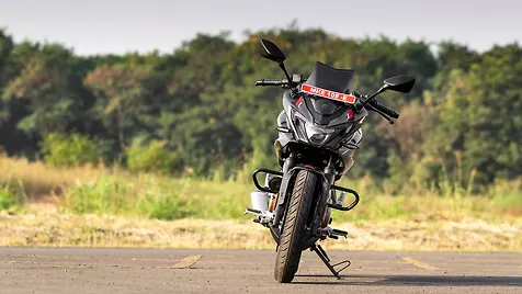 Bajaj Pulsar F250 Front View Image - BikeWale