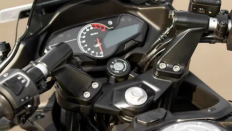 Bajaj Pulsar F250 Handlebar Clamp Image - BikeWale